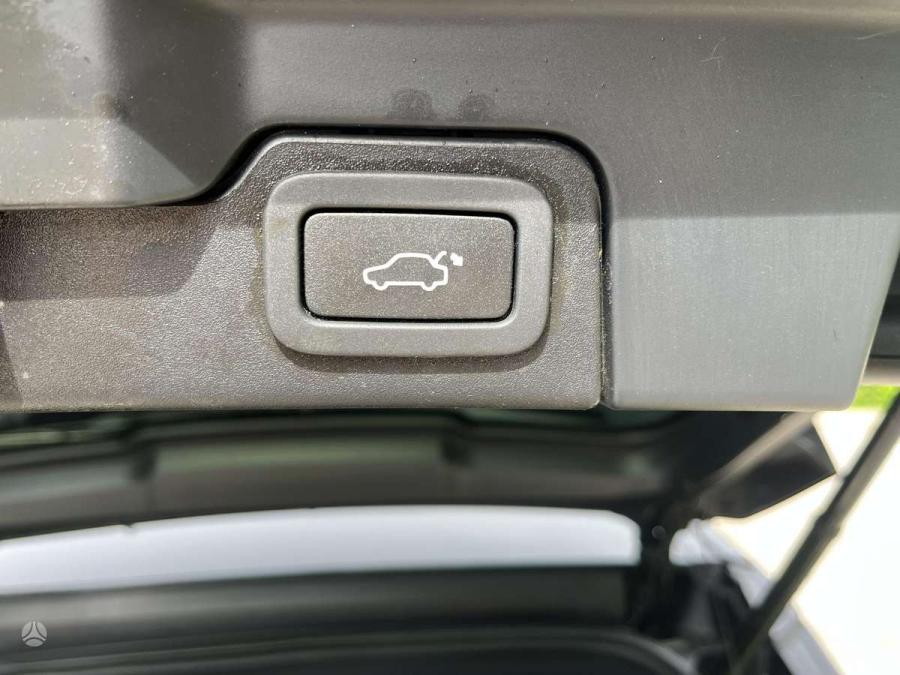 Green Land Rover Range Rover Evoque 2012 in Taurage, with an engine capacity of 2.18 L and mileage of 207 thousand km for 9700 €, photo 12 on AUTOMOTO.COM.LV