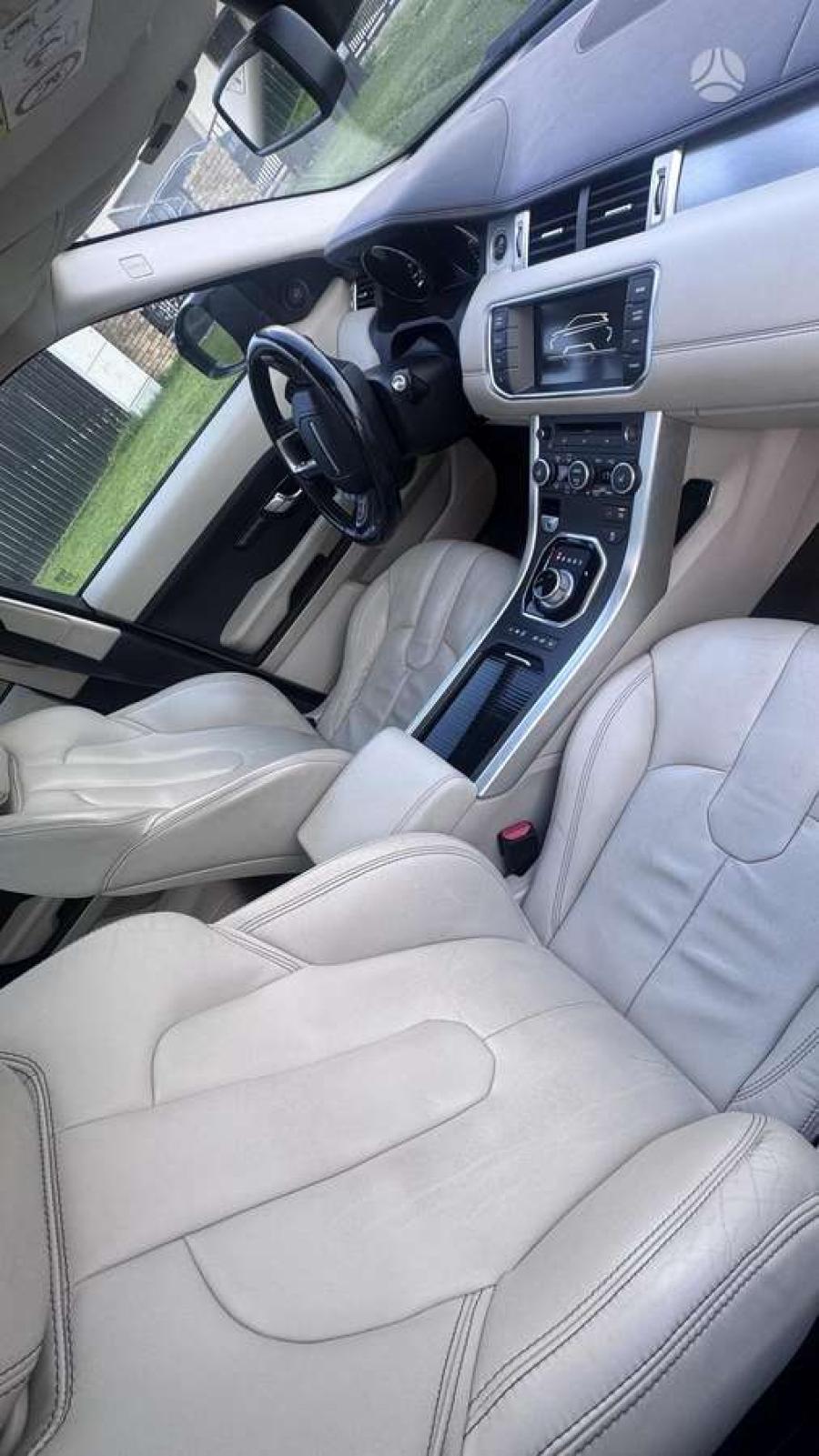 Green Land Rover Range Rover Evoque 2015 in Vilnius, with an engine capacity of 2.18 L and mileage of 291 thousand km for 9999 €, photo 8 on AUTOMOTO.COM.LV