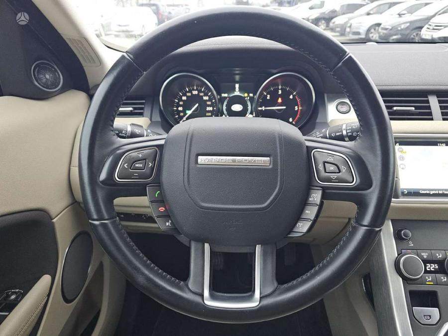 Green Land Rover Range Rover Evoque 2016 in Taurage, with an engine capacity of 2.00 L and mileage of 132 thousand km for 9200 €, photo 13 on AUTOMOTO.COM.LV