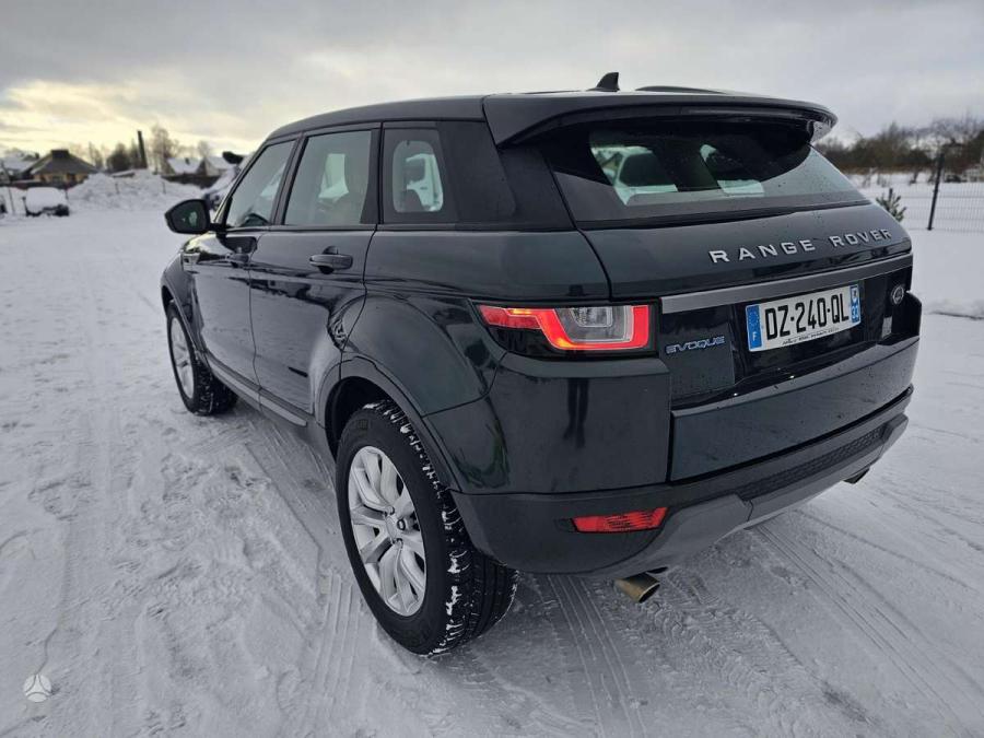 Zaļš Land Rover Range Rover Evoque 2016 Tauragė, ar dzinēja tilpumu 2.00 L un nobraukumu 132 tūkst. km par 9200 €, foto 5 vietnē AUTOMOTO.COM.LV