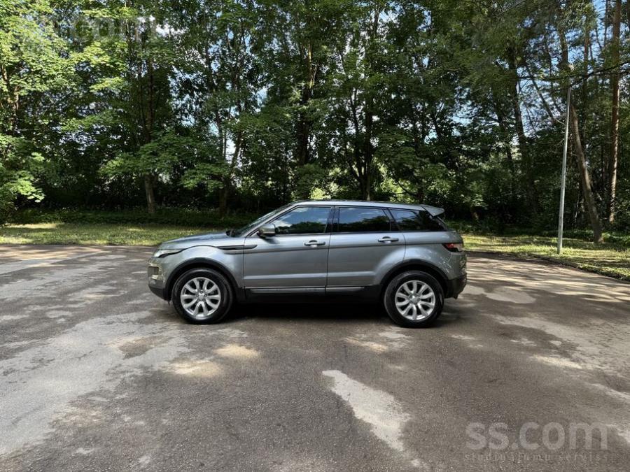 Pelēks Land Rover Range Rover Evoque 2012 Rīga, ar dzinēja tilpumu 2.20 L un nobraukumu 186 tūkst. km par 8690 €, foto 9 vietnē AUTOMOTO.COM.LV