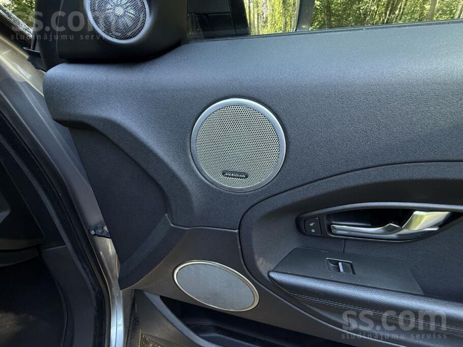 Pelēks Land Rover Range Rover Evoque 2012 Rīga, ar dzinēja tilpumu 2.20 L un nobraukumu 186 tūkst. km par 8690 €, foto 16 vietnē AUTOMOTO.COM.LV