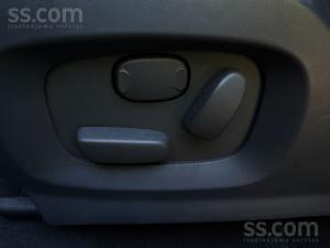 Pelēks Land Rover Range Rover Evoque 2012 Rīga, ar dzinēja tilpumu 2.20 L un nobraukumu 186 tūkst. km par 8690 €, foto 17 vietnē AUTOMOTO.COM.LV