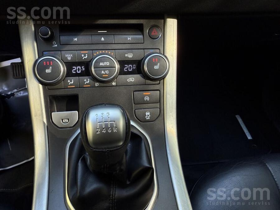 Pelēks Land Rover Range Rover Evoque 2012 Rīga, ar dzinēja tilpumu 2.20 L un nobraukumu 186 tūkst. km par 8690 €, foto 18 vietnē AUTOMOTO.COM.LV