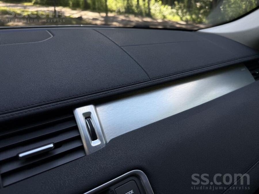 Pelēks Land Rover Range Rover Evoque 2012 Rīga, ar dzinēja tilpumu 2.20 L un nobraukumu 186 tūkst. km par 8690 €, foto 21 vietnē AUTOMOTO.COM.LV