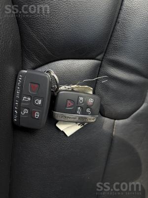 Pelēks Land Rover Range Rover Evoque 2012 Rīga, ar dzinēja tilpumu 2.20 L un nobraukumu 186 tūkst. km par 8690 €, foto 25 vietnē AUTOMOTO.COM.LV