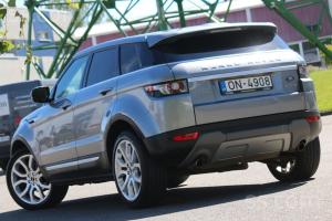 Pelēks Land Rover Range Rover Evoque 2012 Rīga, ar dzinēja tilpumu 2.20 L un nobraukumu 0 tūkst. km par 11390 €, foto 5 vietnē AUTOMOTO.COM.LV