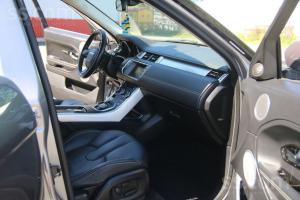 Pelēks Land Rover Range Rover Evoque 2012 Rīga, ar dzinēja tilpumu 2.20 L un nobraukumu 0 tūkst. km par 11390 €, foto 16 vietnē AUTOMOTO.COM.LV