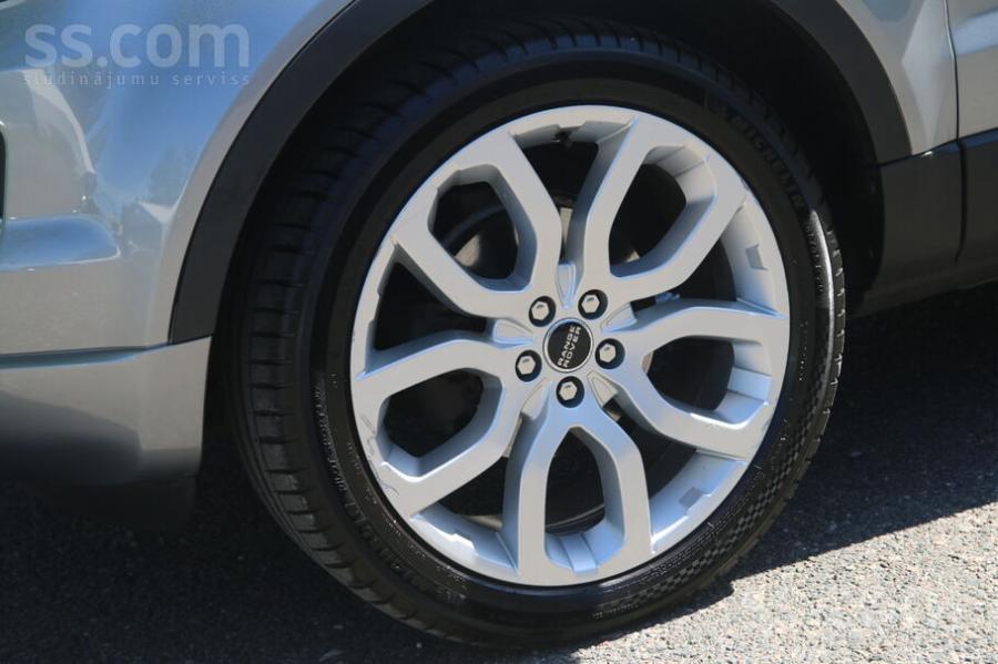 Pelēks Land Rover Range Rover Evoque 2012 Rīga, ar dzinēja tilpumu 2.20 L un nobraukumu 0 tūkst. km par 11390 €, foto 20 vietnē AUTOMOTO.COM.LV