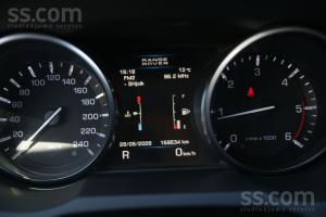 Pelēks Land Rover Range Rover Evoque 2012 Rīga, ar dzinēja tilpumu 2.20 L un nobraukumu 0 tūkst. km par 11390 €, foto 23 vietnē AUTOMOTO.COM.LV