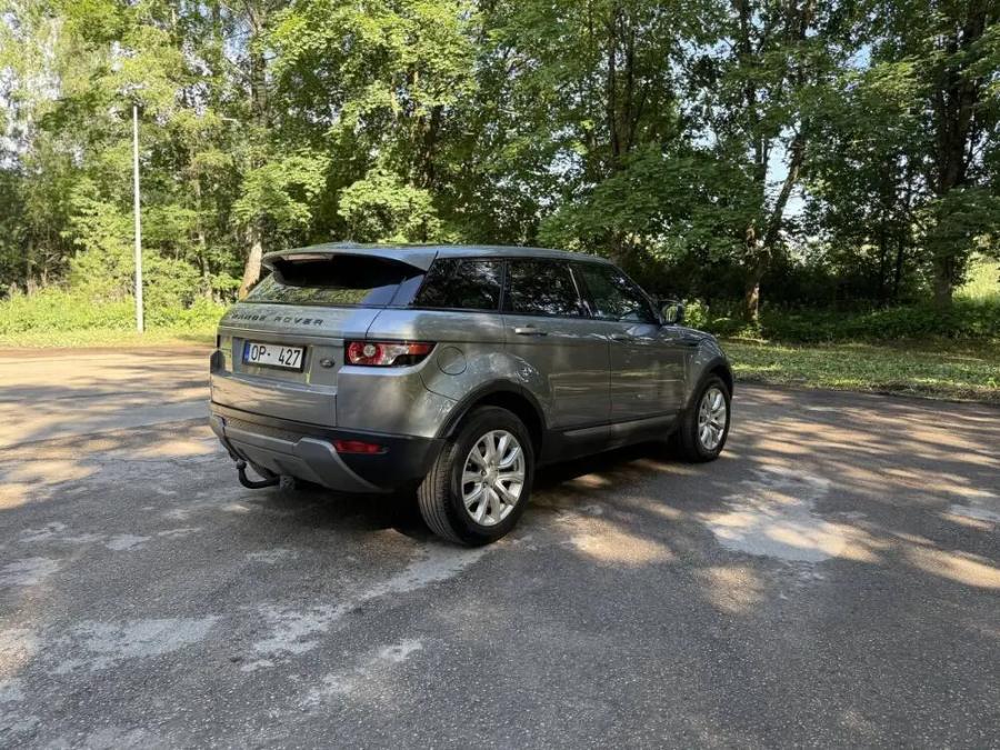 Grey Land Rover Range Rover Evoque 2012 in Riga, with an engine capacity of 2.20 L and mileage of 186 thousand km for 8690 €, photo 5 on AUTOMOTO.COM.LV