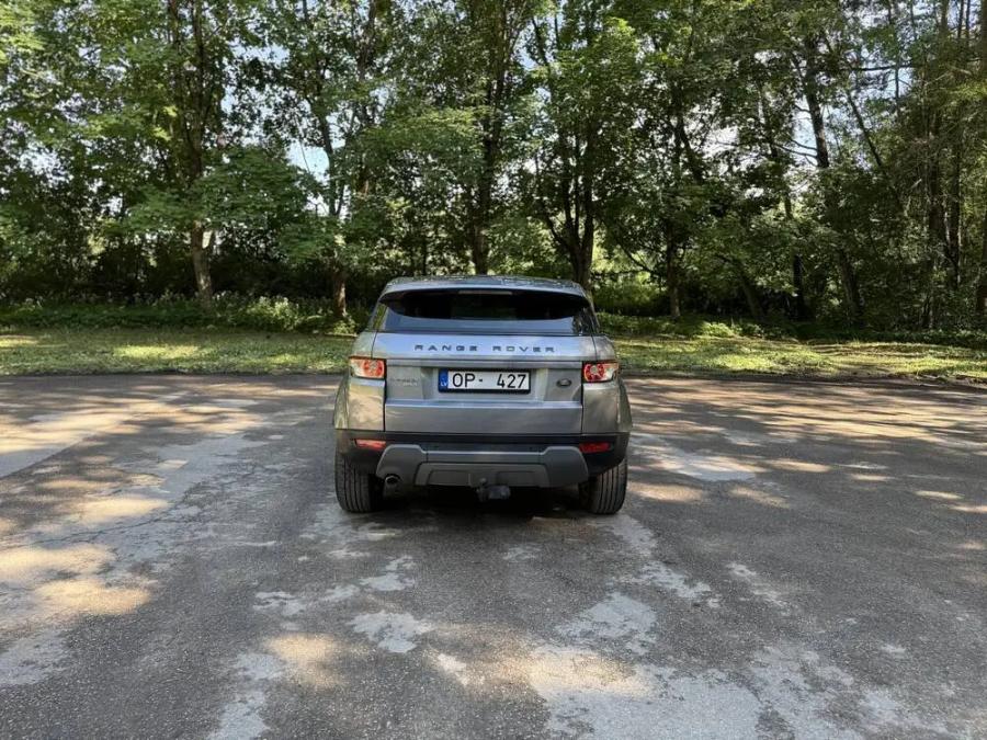 Grey Land Rover Range Rover Evoque 2012 in Riga, with an engine capacity of 2.20 L and mileage of 186 thousand km for 8690 €, photo 7 on AUTOMOTO.COM.LV
