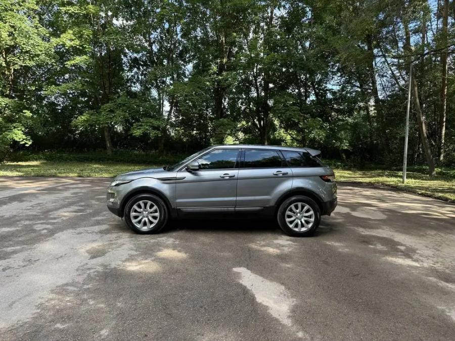 Grey Land Rover Range Rover Evoque 2012 in Riga, with an engine capacity of 2.20 L and mileage of 186 thousand km for 8690 €, photo 9 on AUTOMOTO.COM.LV