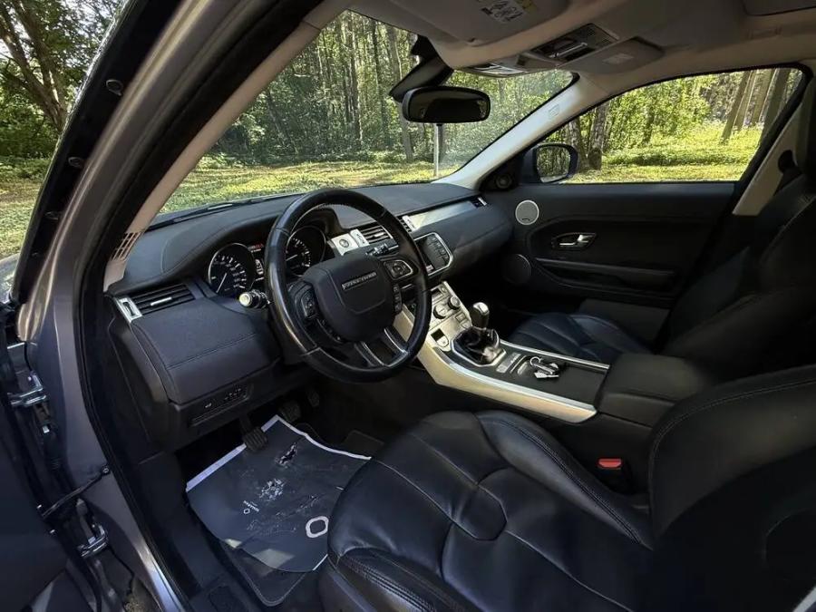 Grey Land Rover Range Rover Evoque 2012 in Riga, with an engine capacity of 2.20 L and mileage of 186 thousand km for 8690 €, photo 10 on AUTOMOTO.COM.LV