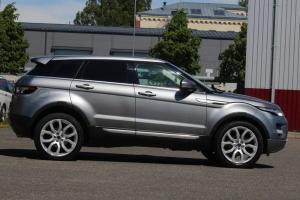 Grey Land Rover Range Rover Evoque 2012 in Riga, with an engine capacity of 2.20 L and mileage of 156 thousand km for 11390 €, photo 7 on AUTOMOTO.COM.LV