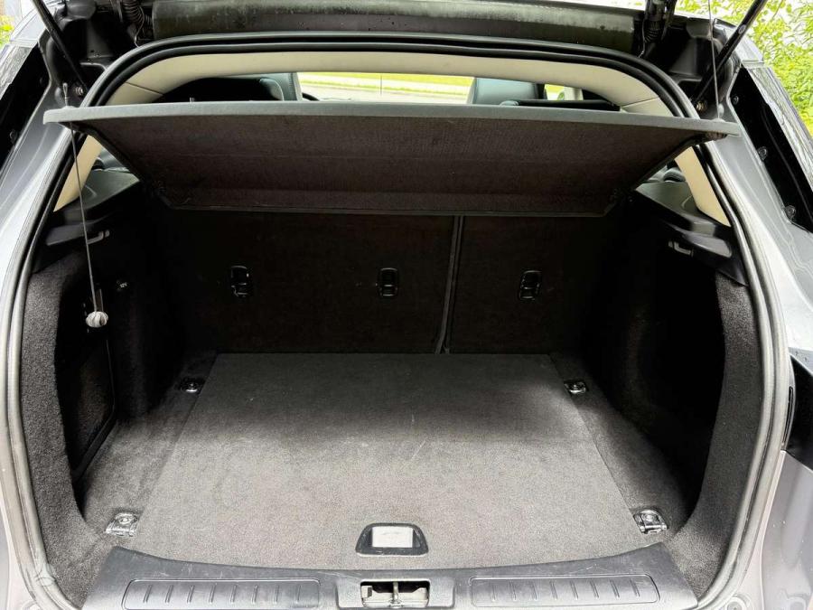 Pelēks Land Rover Range Rover Evoque 2012 Utena, ar dzinēja tilpumu 2.18 L un nobraukumu 235 tūkst. km par 9750 €, foto 19 vietnē AUTOMOTO.COM.LV