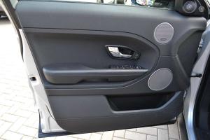 Pelēks Land Rover Range Rover Evoque 2012 Viļņa, ar dzinēja tilpumu 2.18 L un nobraukumu 266 tūkst. km par 9000 €, foto 12 vietnē AUTOMOTO.COM.LV