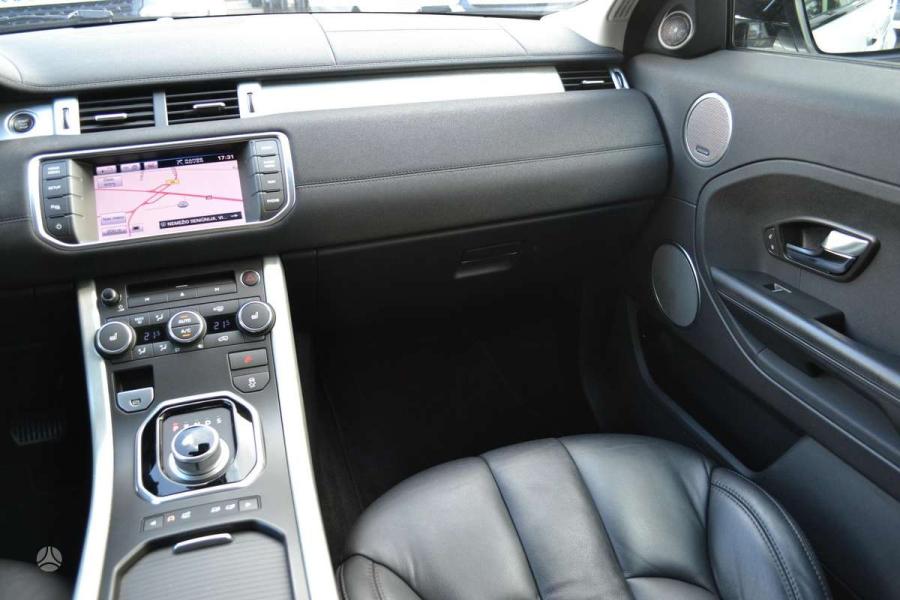 Pelēks Land Rover Range Rover Evoque 2012 Viļņa, ar dzinēja tilpumu 2.18 L un nobraukumu 266 tūkst. km par 9000 €, foto 17 vietnē AUTOMOTO.COM.LV