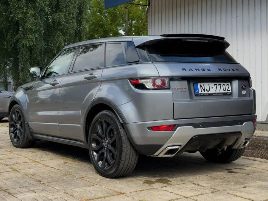 Grey Land Rover Range Rover Evoque 2012 in Daugavpils, with an engine capacity of 2.20 L and mileage of 275 thousand km for 12500 €, photo 12 on AUTOMOTO.COM.LV