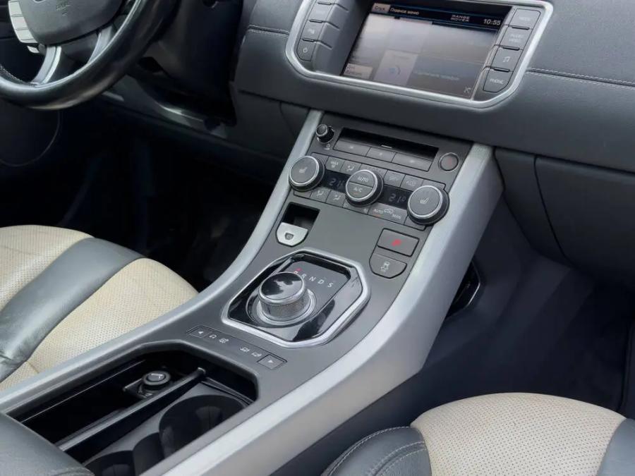 Grey Land Rover Range Rover Evoque 2012 in Daugavpils, with an engine capacity of 2.20 L and mileage of 275 thousand km for 12500 €, photo 18 on AUTOMOTO.COM.LV