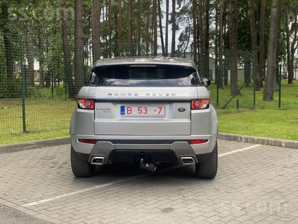 Pelēks Land Rover Range Rover Evoque 2012 Rīga, ar dzinēja tilpumu 2.20 L un nobraukumu 173 tūkst. km par 8990 €, foto 6 vietnē AUTOMOTO.COM.LV