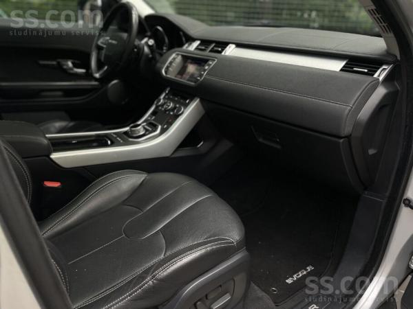 Pelēks Land Rover Range Rover Evoque 2012 Rīga, ar dzinēja tilpumu 2.20 L un nobraukumu 173 tūkst. km par 8990 €, foto 9 vietnē AUTOMOTO.COM.LV
