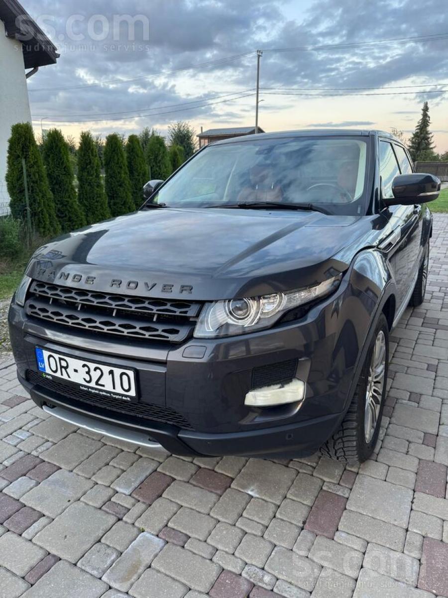 Pelēks Land Rover Range Rover Evoque 2012 Rīga, ar dzinēja tilpumu 2.20 L un nobraukumu 152 tūkst. km par 11300 €, foto 3 vietnē AUTOMOTO.COM.LV