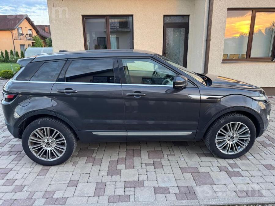 Pelēks Land Rover Range Rover Evoque 2012 Rīga, ar dzinēja tilpumu 2.20 L un nobraukumu 152 tūkst. km par 11300 €, foto 4 vietnē AUTOMOTO.COM.LV