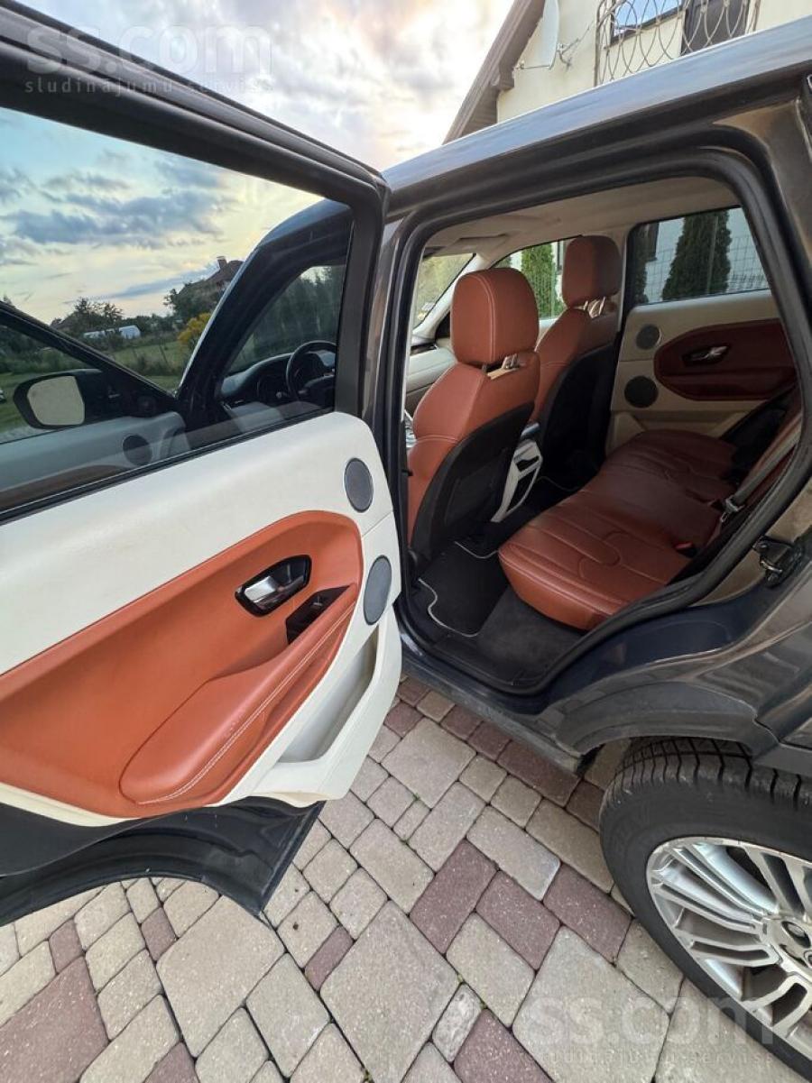 Pelēks Land Rover Range Rover Evoque 2012 Rīga, ar dzinēja tilpumu 2.20 L un nobraukumu 152 tūkst. km par 11300 €, foto 9 vietnē AUTOMOTO.COM.LV