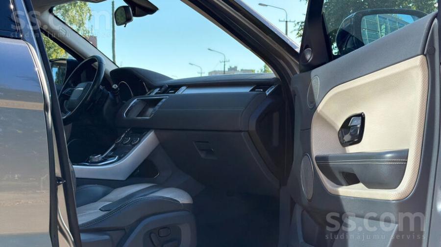 Pelēks Land Rover Range Rover Evoque 2012 Daugavpils, ar dzinēja tilpumu 2.20 L un nobraukumu 275 tūkst. km par 11250 €, foto 30 vietnē AUTOMOTO.COM.LV