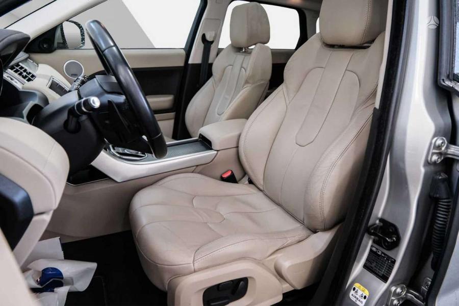 Pelēks Land Rover Range Rover Evoque 2012 Kauņa, ar dzinēja tilpumu 2.20 L un nobraukumu 220 tūkst. km par 9900 €, foto 6 vietnē AUTOMOTO.COM.LV
