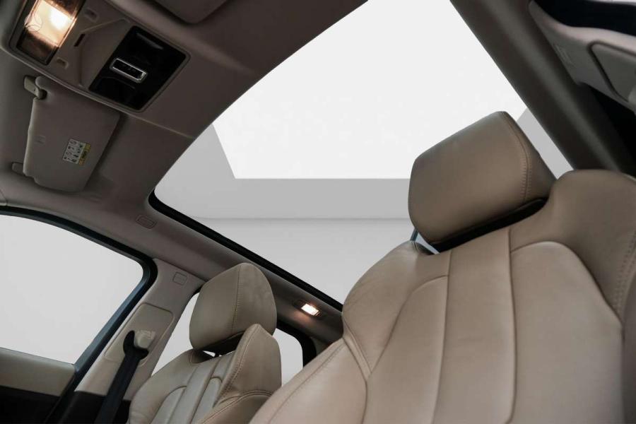 Pelēks Land Rover Range Rover Evoque 2012 Kauņa, ar dzinēja tilpumu 2.20 L un nobraukumu 220 tūkst. km par 9900 €, foto 15 vietnē AUTOMOTO.COM.LV