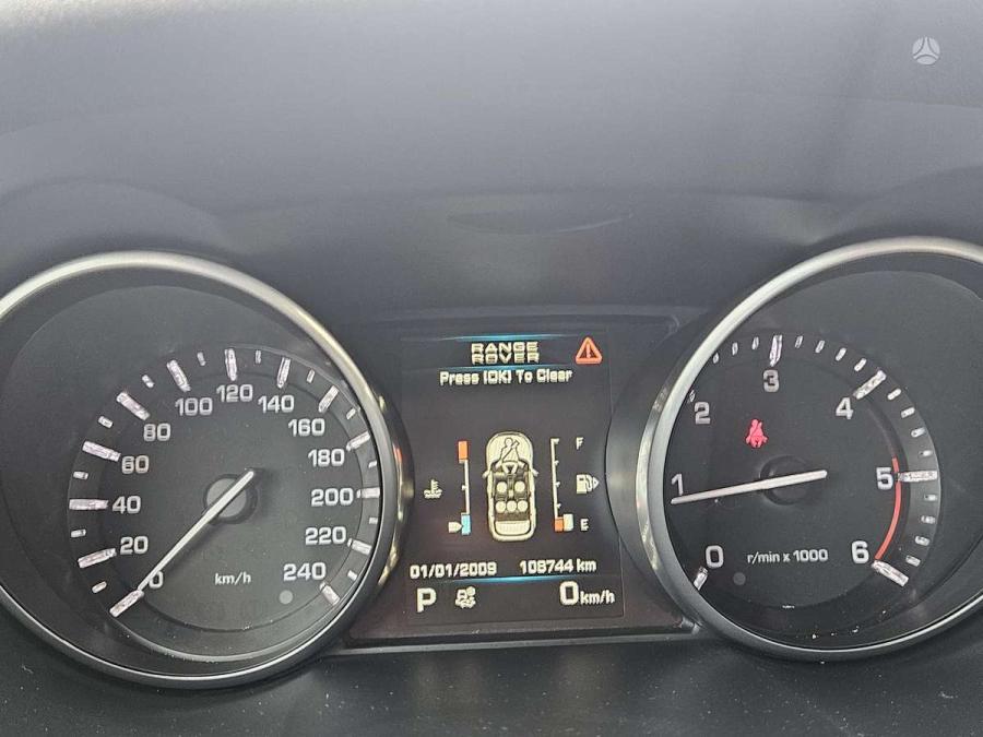 Pelēks Land Rover Range Rover Evoque 2013 Šauļi, ar dzinēja tilpumu 2.20 L un nobraukumu 109 tūkst. km par 10450 €, foto 25 vietnē AUTOMOTO.COM.LV