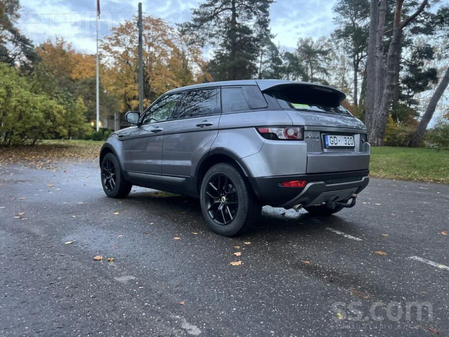Pelēks Land Rover Range Rover Evoque 2013 Jūrmala, ar dzinēja tilpumu 2.20 L un nobraukumu 230 tūkst. km par 9900 €, foto 4 vietnē AUTOMOTO.COM.LV