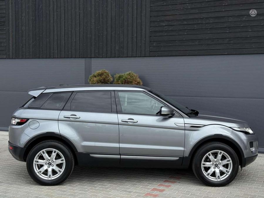 Grey Land Rover Range Rover Evoque 2013 in Siauliai, with an engine capacity of 2.18 L and mileage of 215 thousand km for 9450 €, photo 7 on AUTOMOTO.COM.LV