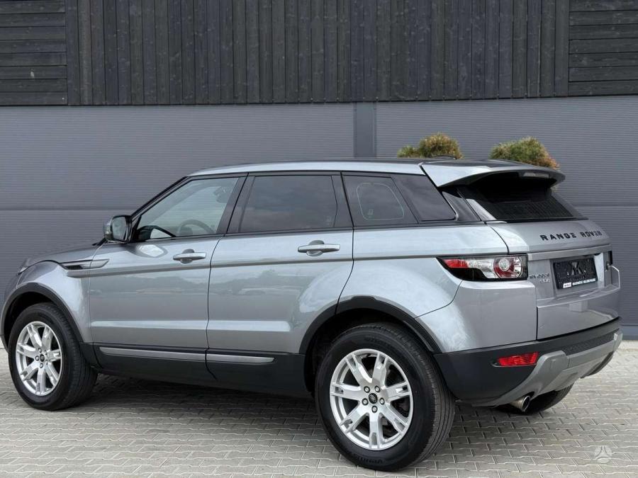 Grey Land Rover Range Rover Evoque 2013 in Siauliai, with an engine capacity of 2.18 L and mileage of 215 thousand km for 9450 €, photo 8 on AUTOMOTO.COM.LV