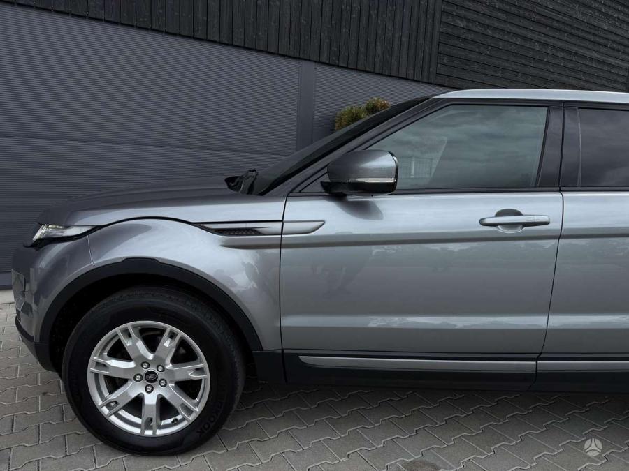 Grey Land Rover Range Rover Evoque 2013 in Siauliai, with an engine capacity of 2.18 L and mileage of 215 thousand km for 9450 €, photo 12 on AUTOMOTO.COM.LV