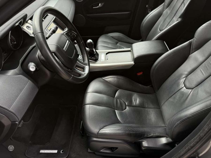 Grey Land Rover Range Rover Evoque 2013 in Siauliai, with an engine capacity of 2.18 L and mileage of 215 thousand km for 9450 €, photo 16 on AUTOMOTO.COM.LV