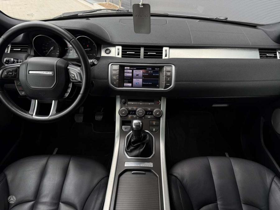Grey Land Rover Range Rover Evoque 2013 in Siauliai, with an engine capacity of 2.18 L and mileage of 215 thousand km for 9450 €, photo 18 on AUTOMOTO.COM.LV