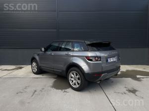 Pelēks Land Rover Range Rover Evoque 2013 Rīga, ar dzinēja tilpumu 2.20 L un nobraukumu 317 tūkst. km par 7390 €, foto 5 vietnē AUTOMOTO.COM.LV