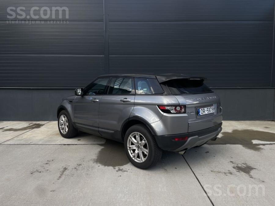 Pelēks Land Rover Range Rover Evoque 2013 Rīga, ar dzinēja tilpumu 2.20 L un nobraukumu 317 tūkst. km par 7390 €, foto 5 vietnē AUTOMOTO.COM.LV