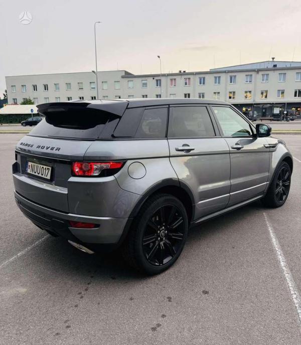 Pelēks Land Rover Range Rover Evoque 2013 Kauņa, ar dzinēja tilpumu 2.18 L un nobraukumu 270 tūkst. km par 11500 €, foto 3 vietnē AUTOMOTO.COM.LV