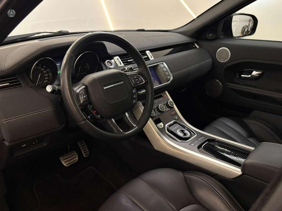 Grey Land Rover Range Rover Evoque 2013 in Marijampole, with an engine capacity of 2.18 L and mileage of 193 thousand km for 12999 €, photo 3 on AUTOMOTO.COM.LV