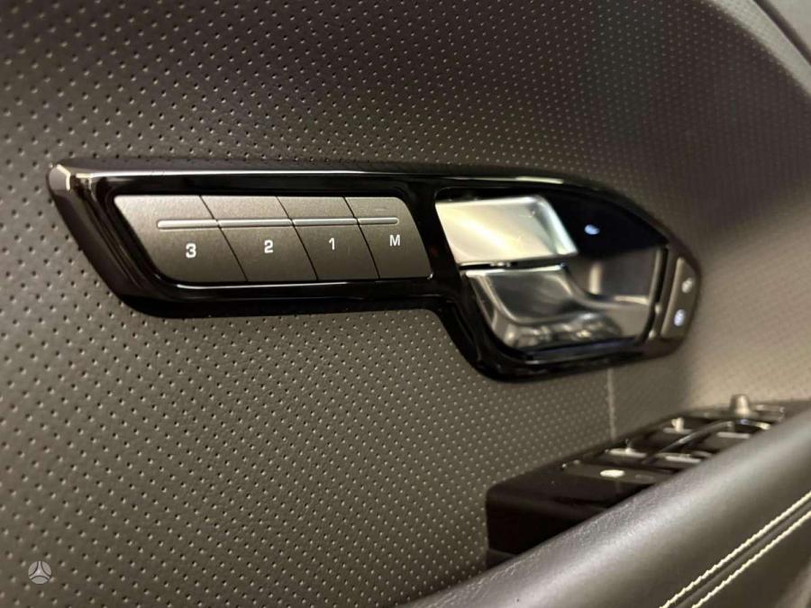 Grey Land Rover Range Rover Evoque 2013 in Marijampole, with an engine capacity of 2.18 L and mileage of 193 thousand km for 12999 €, photo 6 on AUTOMOTO.COM.LV