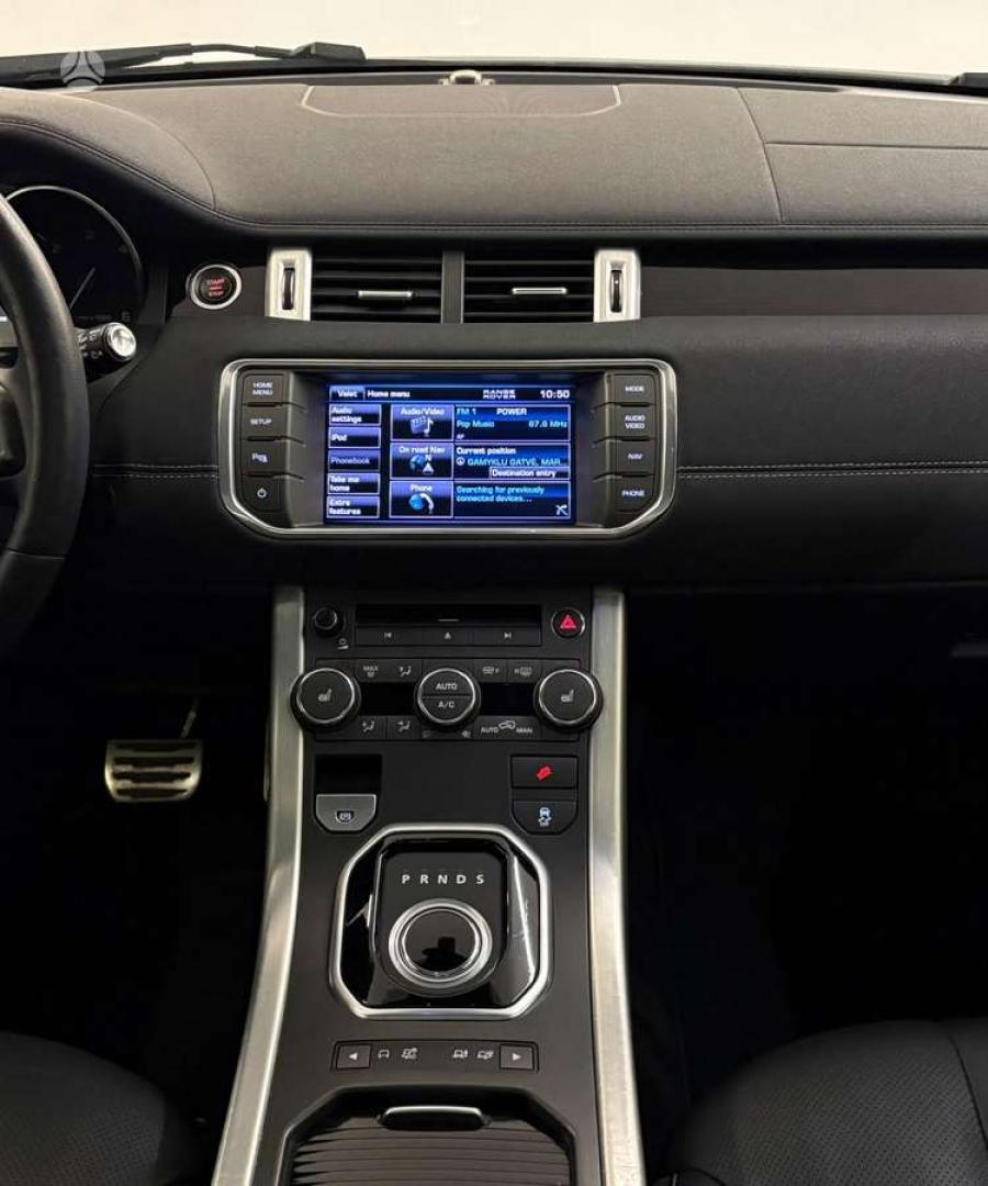 Grey Land Rover Range Rover Evoque 2013 in Marijampole, with an engine capacity of 2.18 L and mileage of 193 thousand km for 12999 €, photo 17 on AUTOMOTO.COM.LV