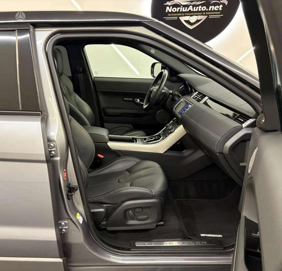 Grey Land Rover Range Rover Evoque 2013 in Marijampole, with an engine capacity of 2.18 L and mileage of 193 thousand km for 12999 €, photo 19 on AUTOMOTO.COM.LV