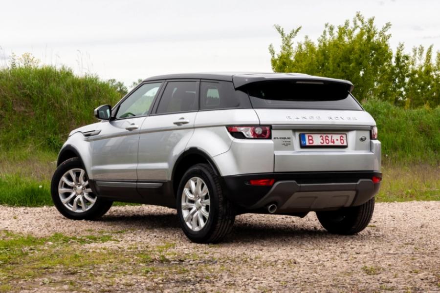 Grey Land Rover Range Rover Evoque 2014 in Riga, with an engine capacity of 2.20 L and mileage of 155 thousand km for 13995 €, photo 3 on AUTOMOTO.COM.LV
