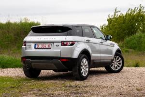 Grey Land Rover Range Rover Evoque 2014 in Riga, with an engine capacity of 2.20 L and mileage of 155 thousand km for 13995 €, photo 5 on AUTOMOTO.COM.LV