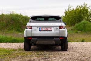 Grey Land Rover Range Rover Evoque 2014 in Riga, with an engine capacity of 2.20 L and mileage of 155 thousand km for 13995 €, photo 7 on AUTOMOTO.COM.LV