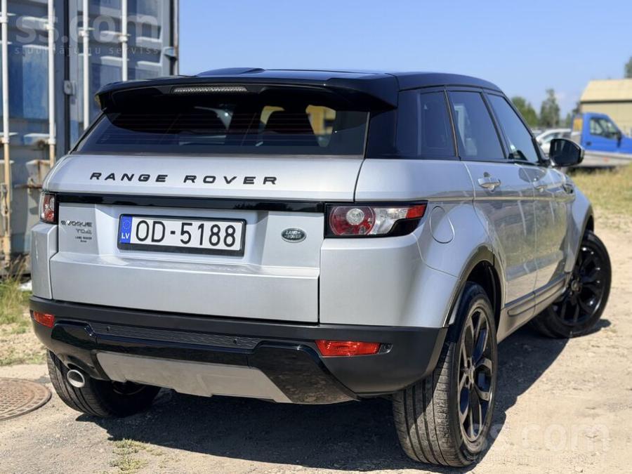 Pelēks Land Rover Range Rover Evoque 2014 Rīga, ar dzinēja tilpumu 2.20 L un nobraukumu 155 tūkst. km par 11995 €, foto 5 vietnē AUTOMOTO.COM.LV